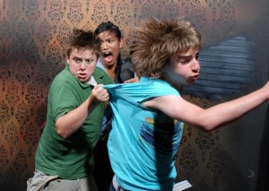 The 26 Best Photos Of Scared People In A Haunted House (Photo Gallery)