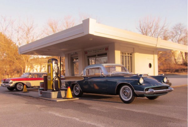 These Ultra-Realistic Photographs Were Taken Using Scaled Car Models ...