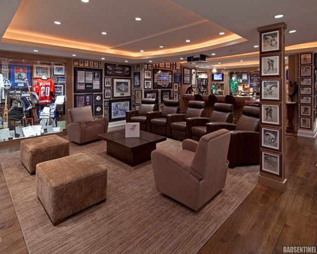 Geek-Culture-Geek-Living-Rooms-115 | TechnoCrazed