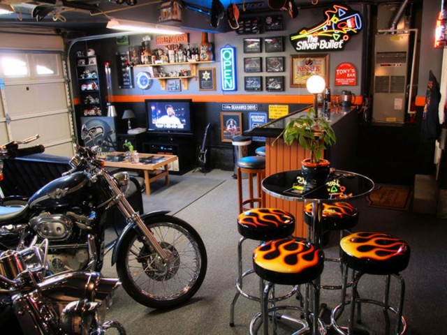 Geek-Culture-Geek-Living-Rooms-116 | TechnoCrazed