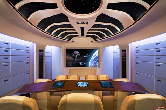 Geek Culture: Top 20 Examples Of Geek Living Rooms