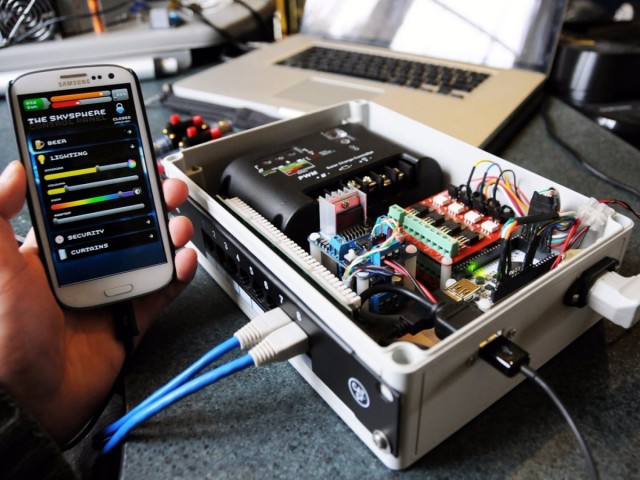 An-Amazing-High-Tech-Cave-Built-By-A-Kiwi-Engineer-In-Midst-Of-A-Forest ...