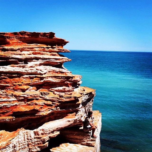 Towering-Cliffs-And-Colorful-Reefs-Mesmerize-You-With-Beauty-Of ...